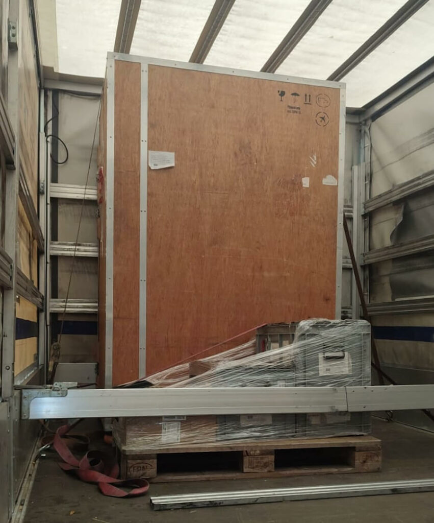 Blue Freight Delivers Life-Saving Microscope Across Borders